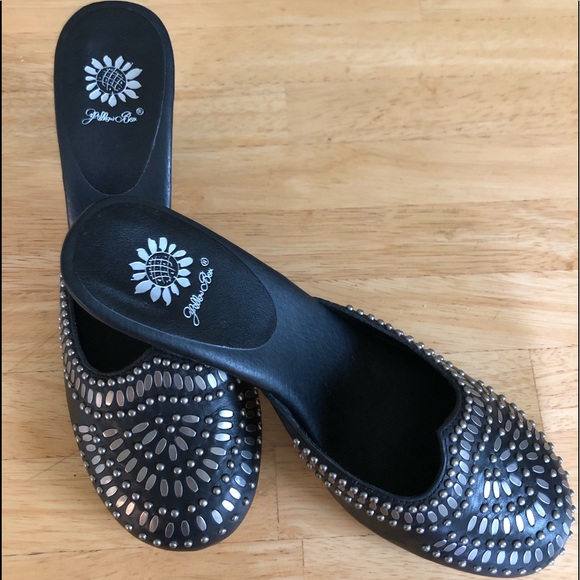 Yellow Box | Shoes | Yellow Box Black Pumps Nwot | Poshmark